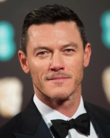 Luke Evans: Age, Photos, Family, Biography, Movies, Wiki & Latest News ...