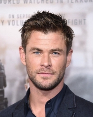Chris Hemsworth Fight