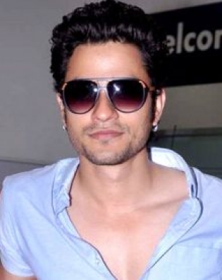 Kunal Khemu Wallpaper