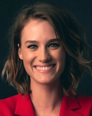 Mackenzie Davis Height
