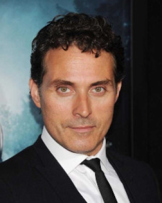 Rufus Sewell Son