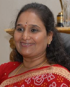 Geetha Shivarajkumar | Geetha Shivarajkumar Movies List | Geetha ...