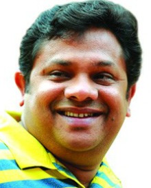 Hareesh Perumanna (aka Harish Kanaran): Age, Photos, Family, Biography ...