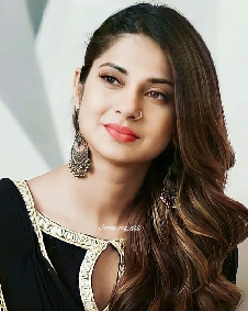 Jennifer Winget Upcoming Movies, Age, New Movie, Birthday Date, Height ...