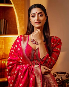 മംമ്ത മോഹന്‍ദാസ് (Mamtha Mohandas): മൂവീസ്, പ്രായം , ജീവചരിത്രം ...