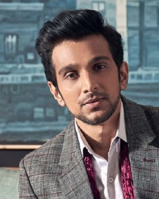 Pratik Gandhi: Age, Photos, Family, Biography, Movies, Wiki & Latest ...