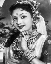 పుష్పవల్లి (Pushpavalli): సినిమాలు, వయస్సు, బయోగ్రఫీ, ఫోటోలు ...