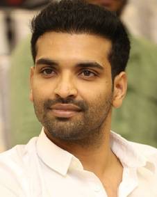 రాజా చెంబోలు (Raja Chembolu): సినిమాలు, వయస్సు, బయోగ్రఫీ, ఫోటోలు ...