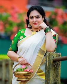 രശ്മി സോമന്‍ (Reshmi Soman): മൂവീസ്, പ്രായം , ജീവചരിത്രം, ഫോട്ടോസ് ...