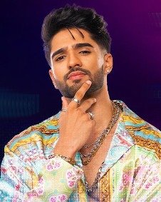 Zeeshan Khan: Age, Photos, Family, Biography, Movies, Wiki & Latest ...