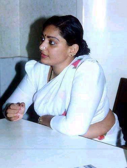 Deepa (Tamil) Photos: Latest HD Images, Pictures, Stills & Pics - FilmiBeat