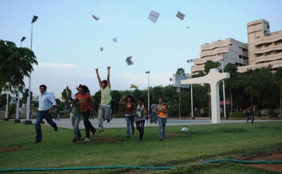 Inidhu Inidhu Photos: HD Images, Pictures, Stills, First Look Posters ...