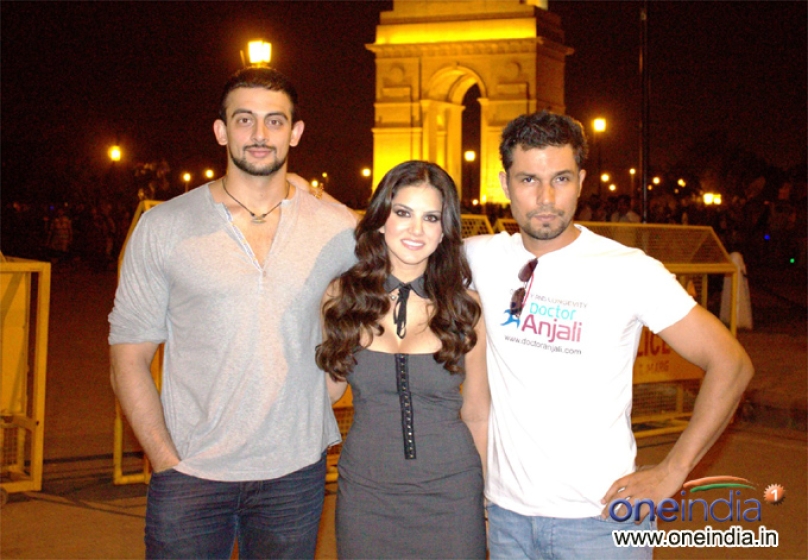 Jism 2 Movie Promotion Photos - FilmiBeat