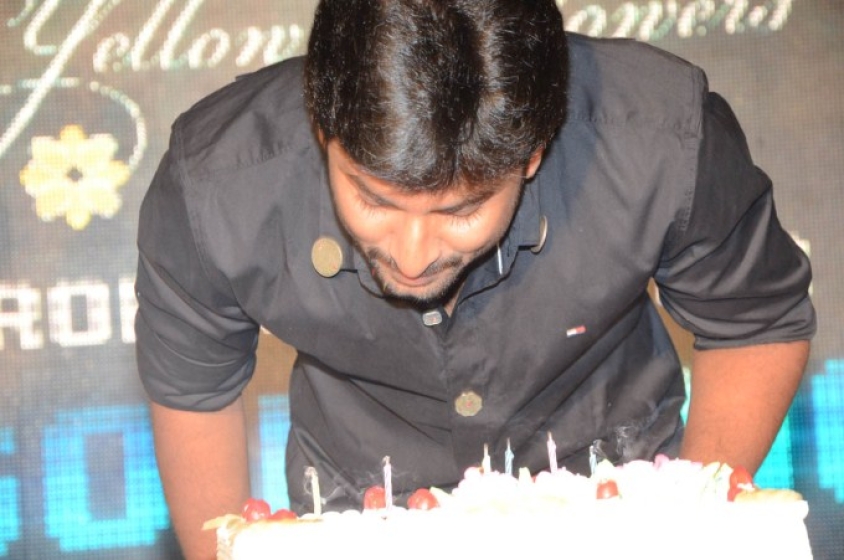 Nani Birthday Celebration Photos - FilmiBeat