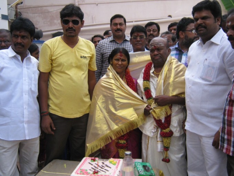Actor Senthil 60th Wedding Anniversary Photos - FilmiBeat