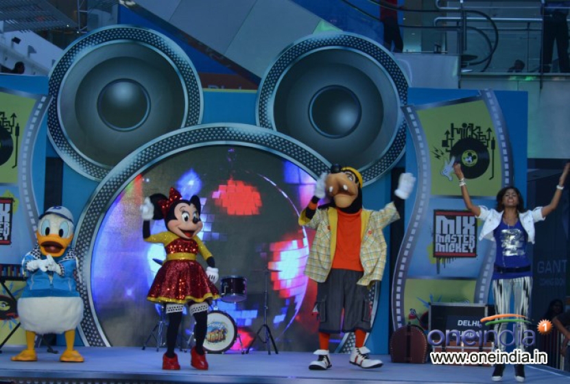 Celebs attend Disney Magic rock show Photos - FilmiBeat