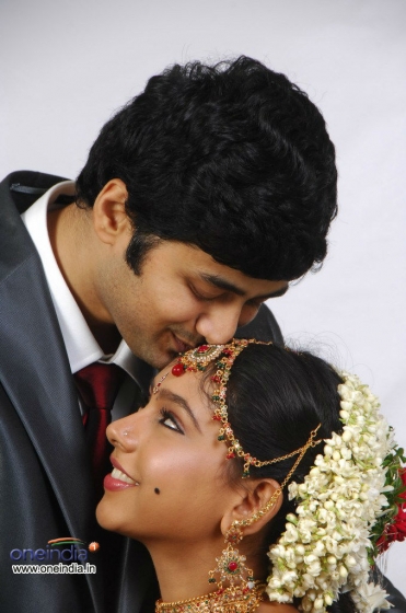 Pelli Pusthakam Photos: HD Images, Pictures, Stills, First Look Posters ...