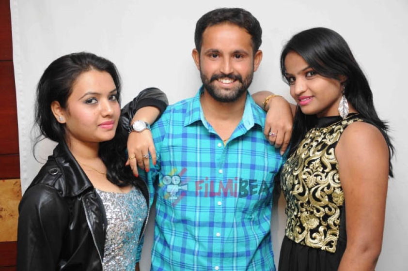 Aa Rathri Photos Photos: HD Images, Pictures, Stills, First Look ...