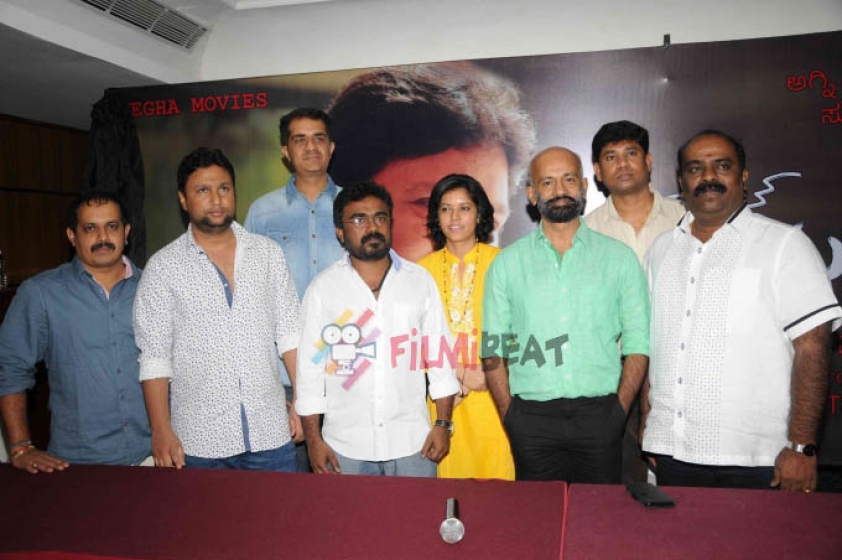 'Silent Sunila' Film Press Meet Photos - FilmiBeat