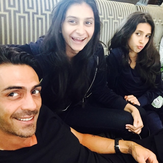 Adorable Pictures of Arjun Rampal Daughters Photos - FilmiBeat
