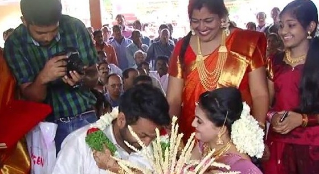 Actresses Saranya Mohan Wedding Photos - FilmiBeat