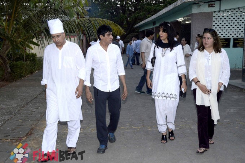 Funeral of Late Wrestler-Actor Dara Singh's Wife Surjit Kaur Randhawa ...