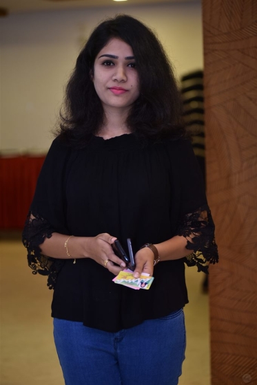 Darshana Photos: Latest HD Images, Pictures, Stills & Pics - FilmiBeat