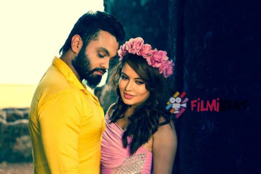 Sarvasva Photos: HD Images, Pictures, Stills, First Look Posters of ...