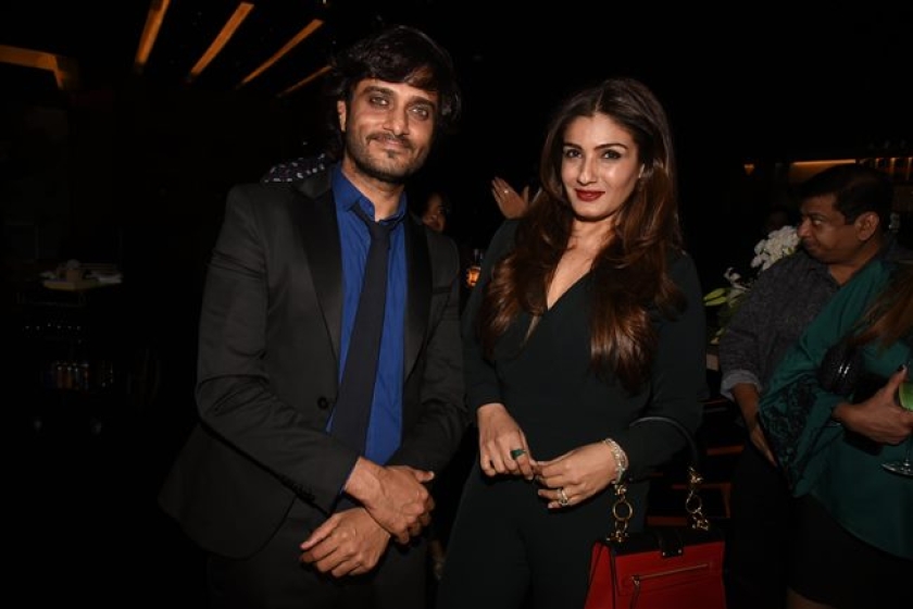 Raveena, Tusshar Kapoor & Rahul Bose At Tanuj Garg Birthday Bash Photos ...