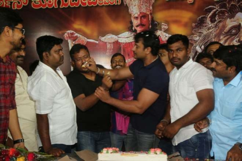 Darshan 41th Birthday Celebration Photos - FilmiBeat
