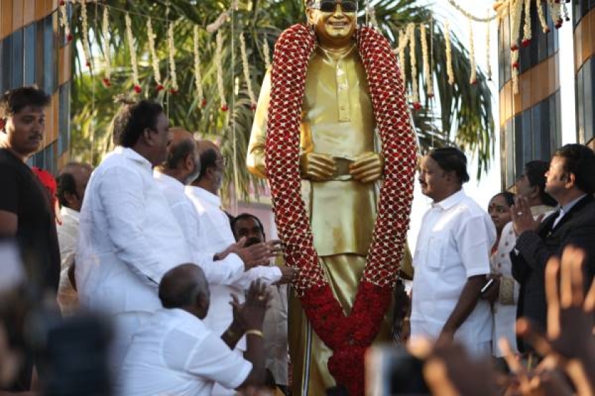 Rajinikanth Unveils MGR Statue Photos - FilmiBeat