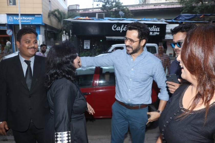 Emraan Hashmi unveils Amit Lodha's book 'Bihar Diaries' Photos - FilmiBeat