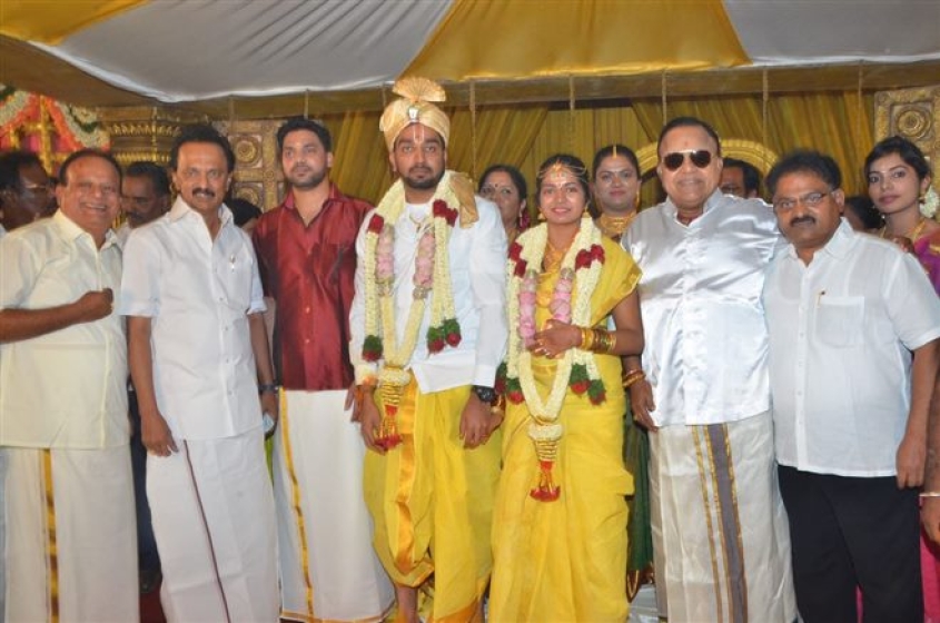 Vasu Vikram's Daughter Sandhiya Wedding Photos - FilmiBeat