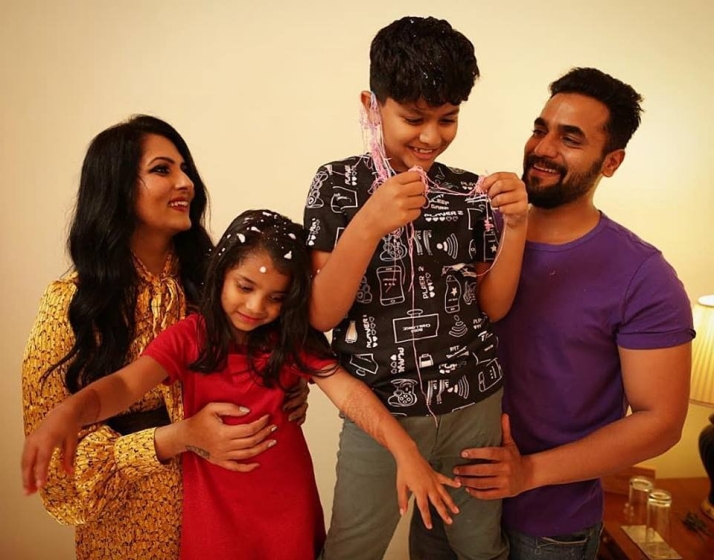 Kannada Actor Sri Murali Celebrates New Year 2018 With His Family Photos