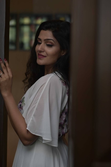 Divya Pillai Photos [HD]: Latest Images, Pictures, Stills of Divya ...