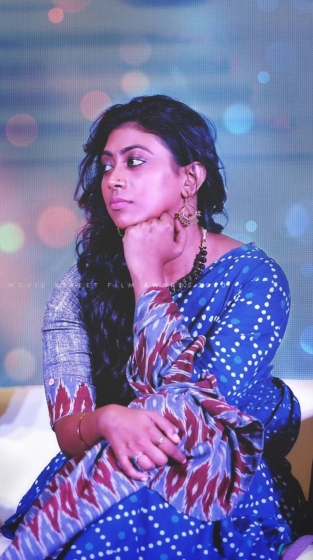 Divya Gopinath Photos: Latest HD Images, Pictures, Stills & Pics ...