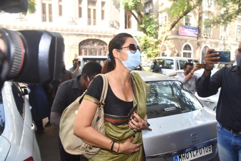 Arjun Rampal's sister Komal snapped at NCB Office