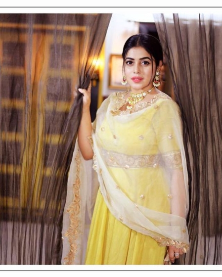 அசர வைக்கும் அழகில் நடிகை பூர்ணா...க்யூட் ஃபோட்டோஸ் | Actress Purna ...