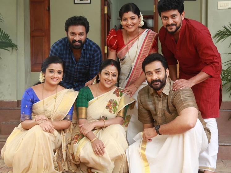 Santhwanam serial onam celebration | ശിവനോടൊപ്പം ഓണം ആഘോഷിച്ച് അഞ്ജലി ...