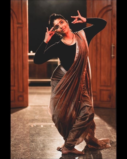 Chembarathi Serial Fame Amala Gireesan Latest photoshoot viral | സാരിയി ...