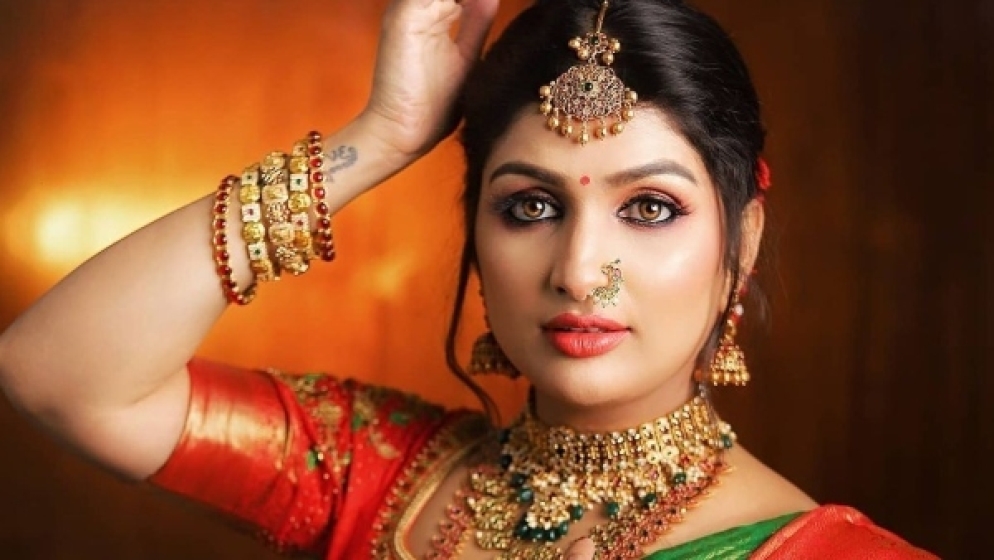 ದಿವ್ಯಾ ಶ್ರೀಧರ್ ಮನಮೋಹಕ ಫೋಟೊ ಶೂಟ್! | Aactress Divya Sridhar Saree Photos ...