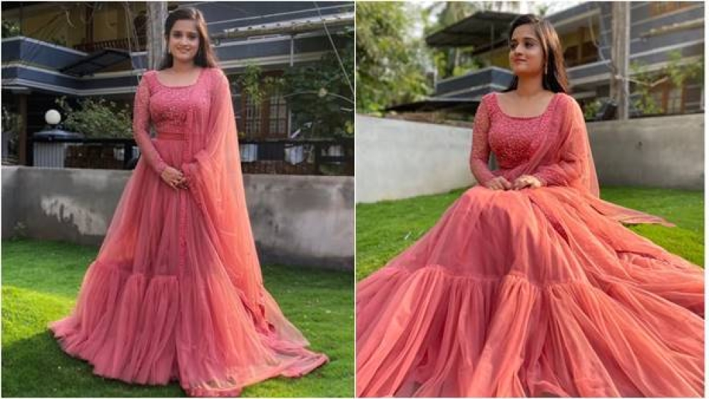 Serial Actress Gopika Anil Looking Gorgeous In New Stills | സ്റ്റൈലന് ...