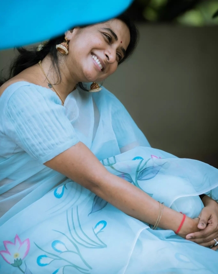 அந்த சிரிப்பு அப்படியே இருக்கே.. வேலம்மாள் சீரியல் நடிகை ரம்யா ...