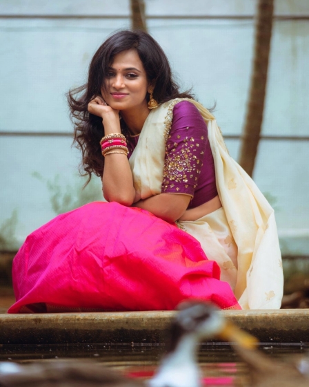 இப்படி ஏமாத்திட்டீங்களே ரம்யா பாண்டியன்.. லேட்டஸ்ட் போட்டோக்களை ...