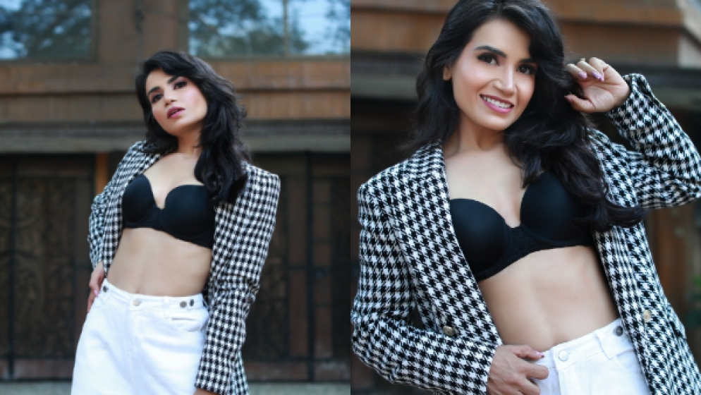 Taarak Mehta's Rita Reporter Aka Priya Ahuja Flaunts Toned Abs In Bralette. Her OOTD Is Unmissable