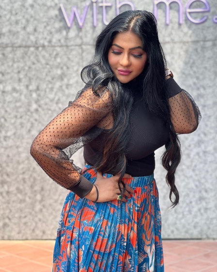 என்னது இது சின்னப்புள்ள மாதிரி கெட்டப்.. ரேஷ்மாவை கலாய்க்கும் ரசிகர்கள்! | Reshma's recent ...