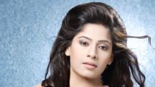 Meenal - Photos, Videos, Birthday, Latest News, Height In Feet - FilmiBeat