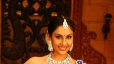 Divya Parameshwaran: Age, Photos, Family, Biography, Movies, Wiki ...