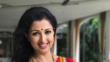 Gouthami (aka Gautami): Age, Photos, Family, Biography, Movies, Wiki ...
