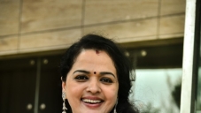 Vinduja Menon: Age, Photos, Family, Biography, Movies, Wiki & Latest ...